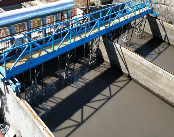 Longitudinal Vacuum Scraper Bridge - Dissolved air flotation,Sewage ...